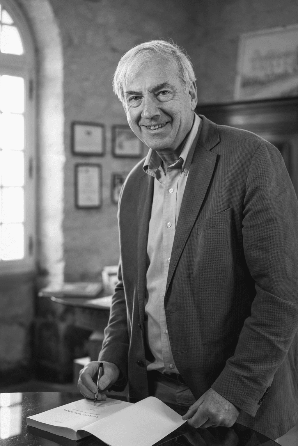 English outline of the story